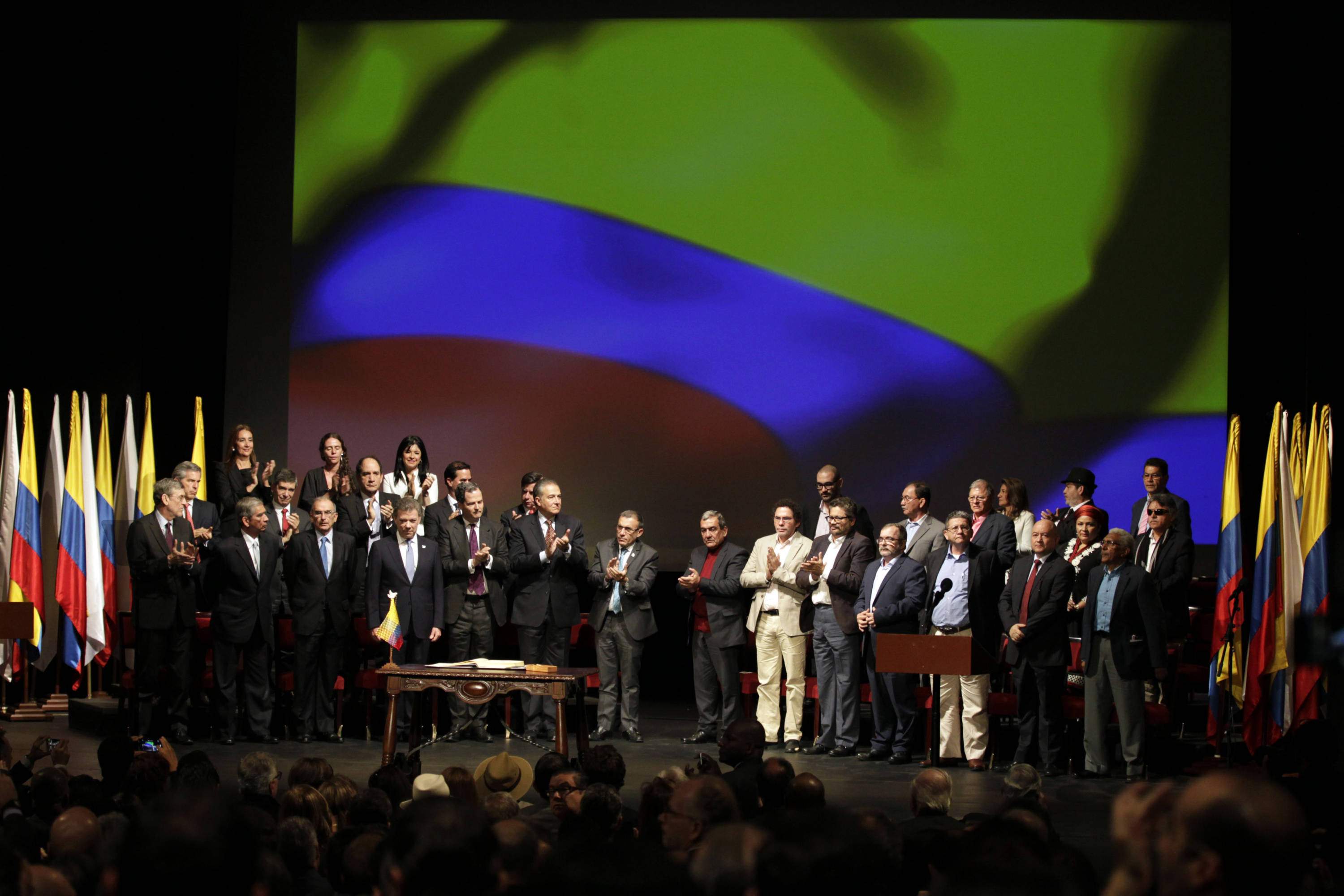 Análisis de Jhon Torres: Los pendientes tras 8 años de firma de la paz