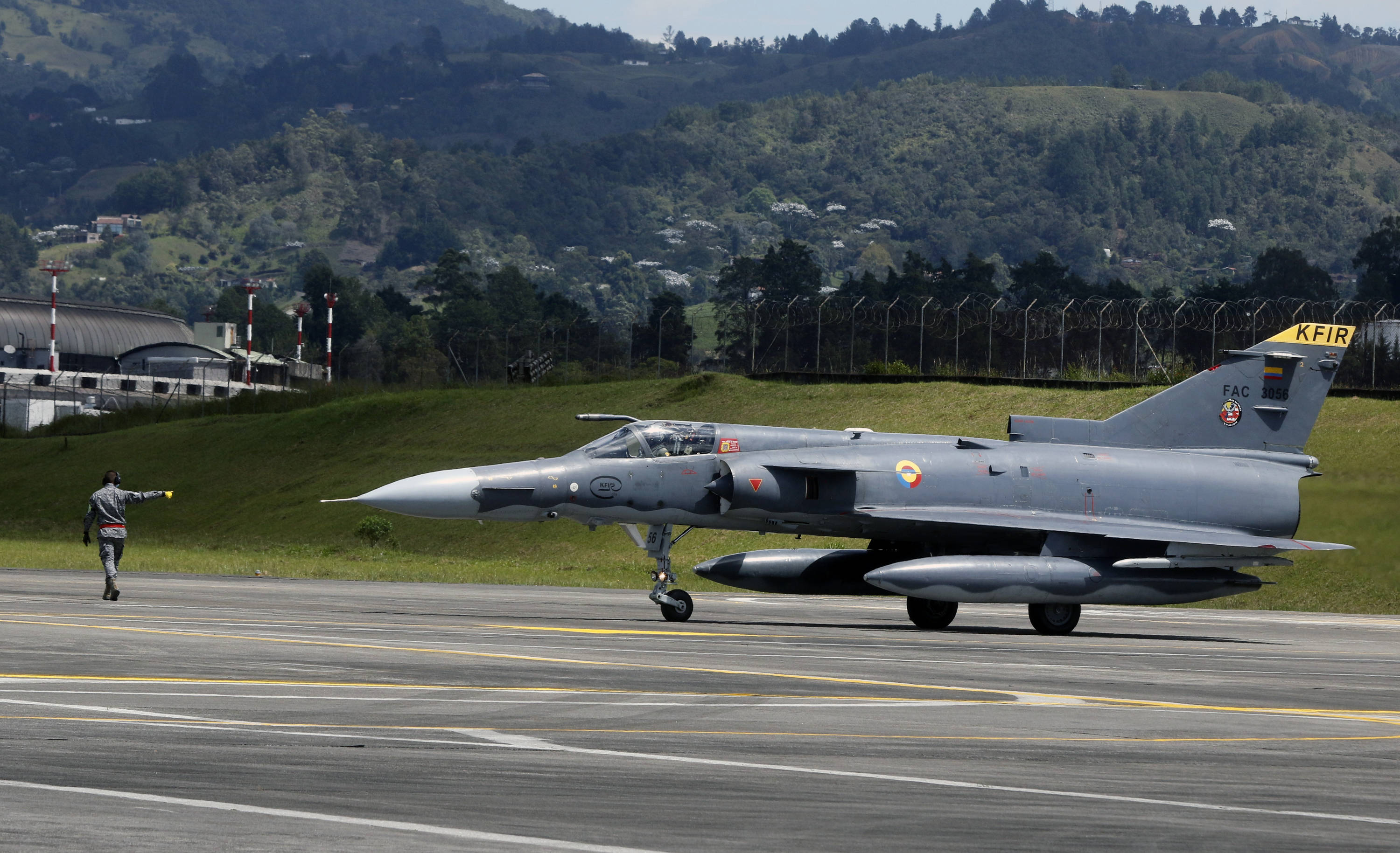 Aviones de combate: excomandante de Fuerza Aérea habla de cambiar los Kfir