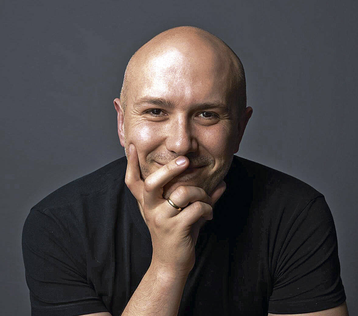 El doctor Carlos Jaramillo explica cómo alimentarse y de su libro nuevo