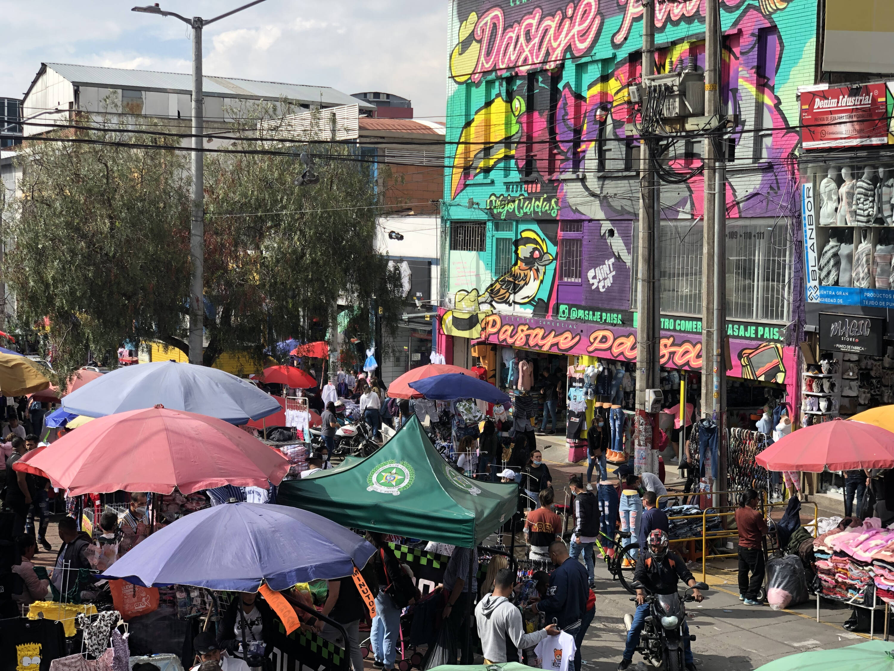 San Victorino: así se veían las casetas de la plaza de la mariposa, en ...