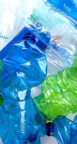 Plástico: ¿Cuál es el proceso de moldeado para crear objetos de plástico?