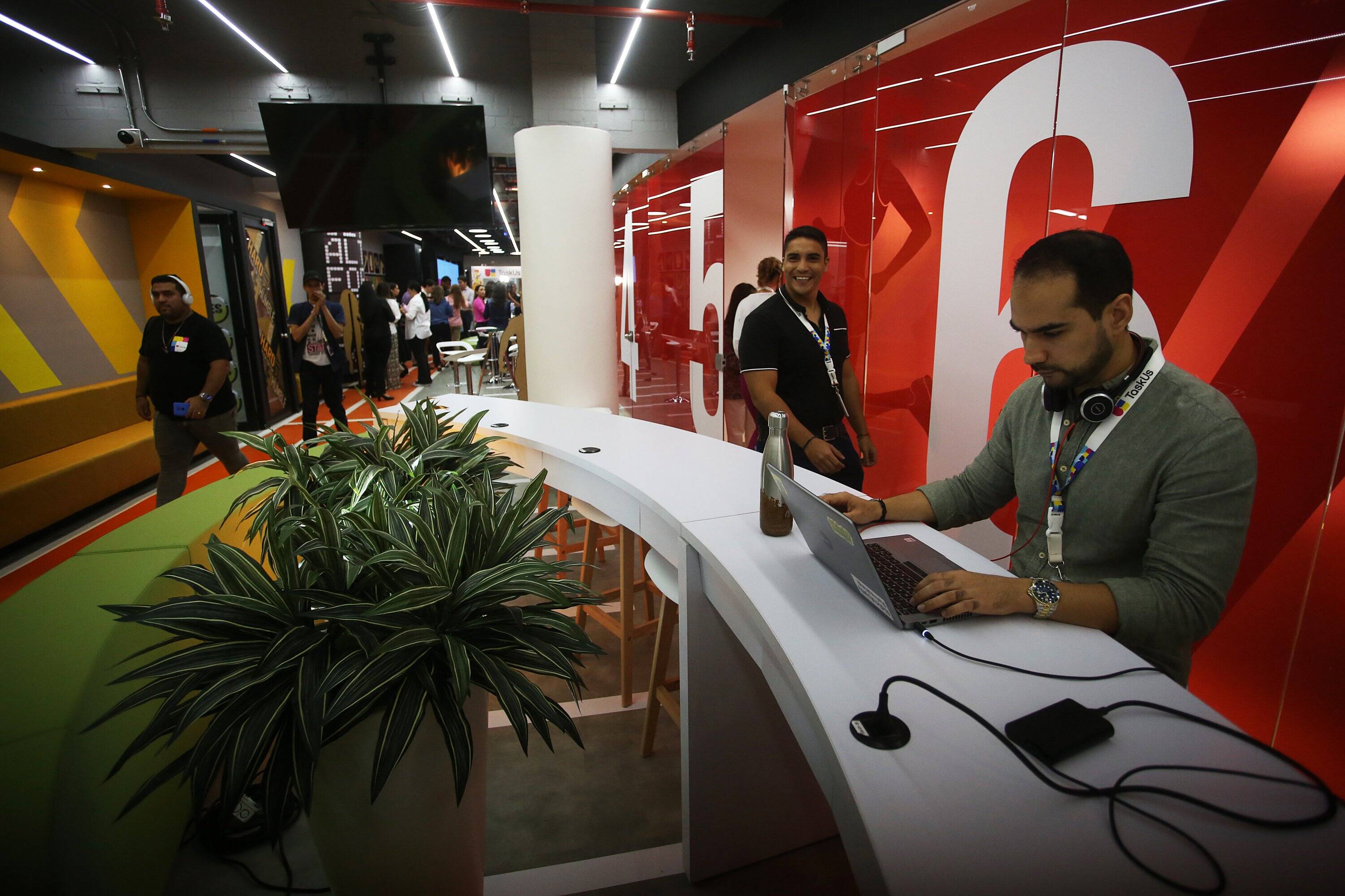 TaskUs presenta The Arena, su nueva oficina en Cali
