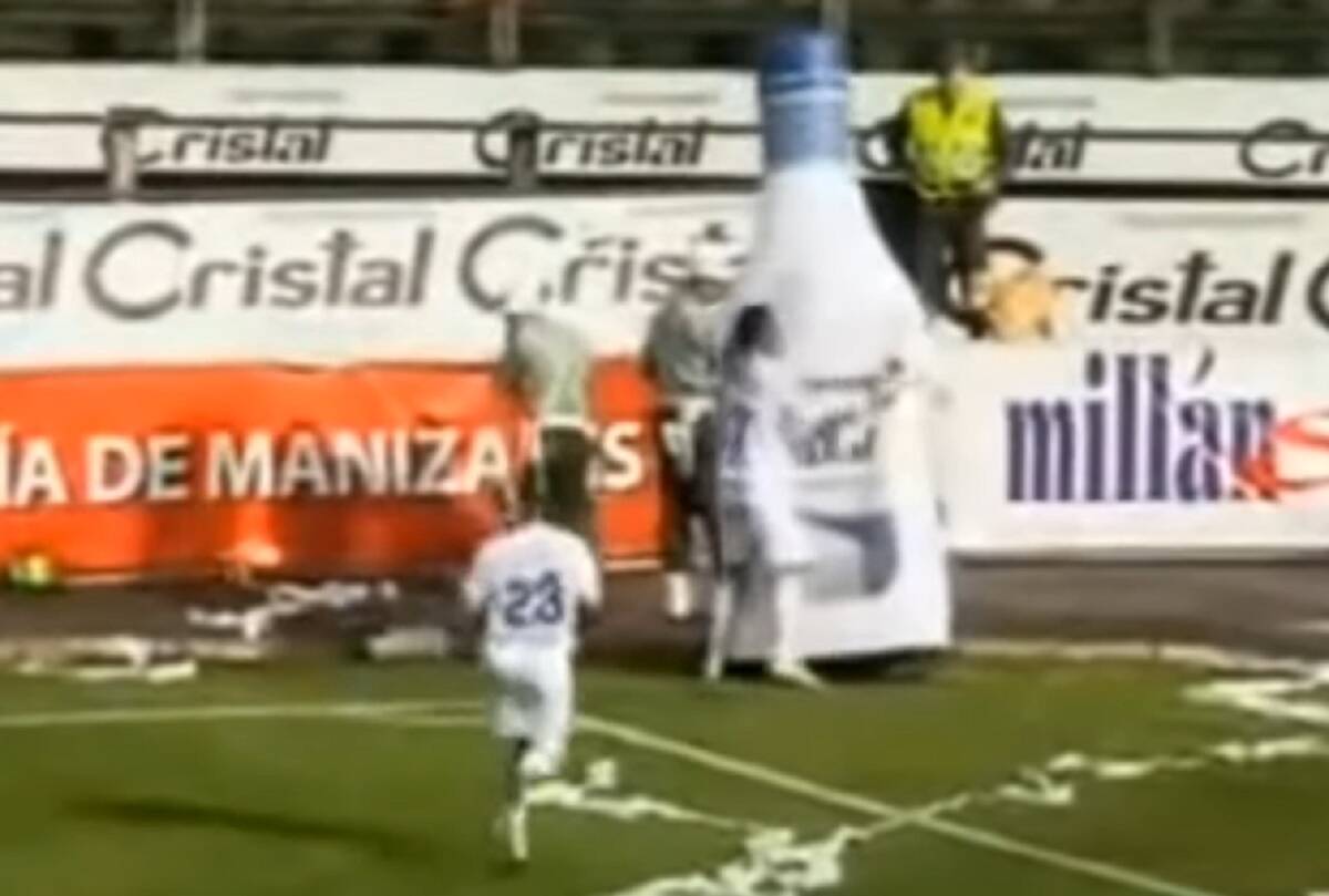 Dayro Moreno habla de su celebración con una botella de aguardiente