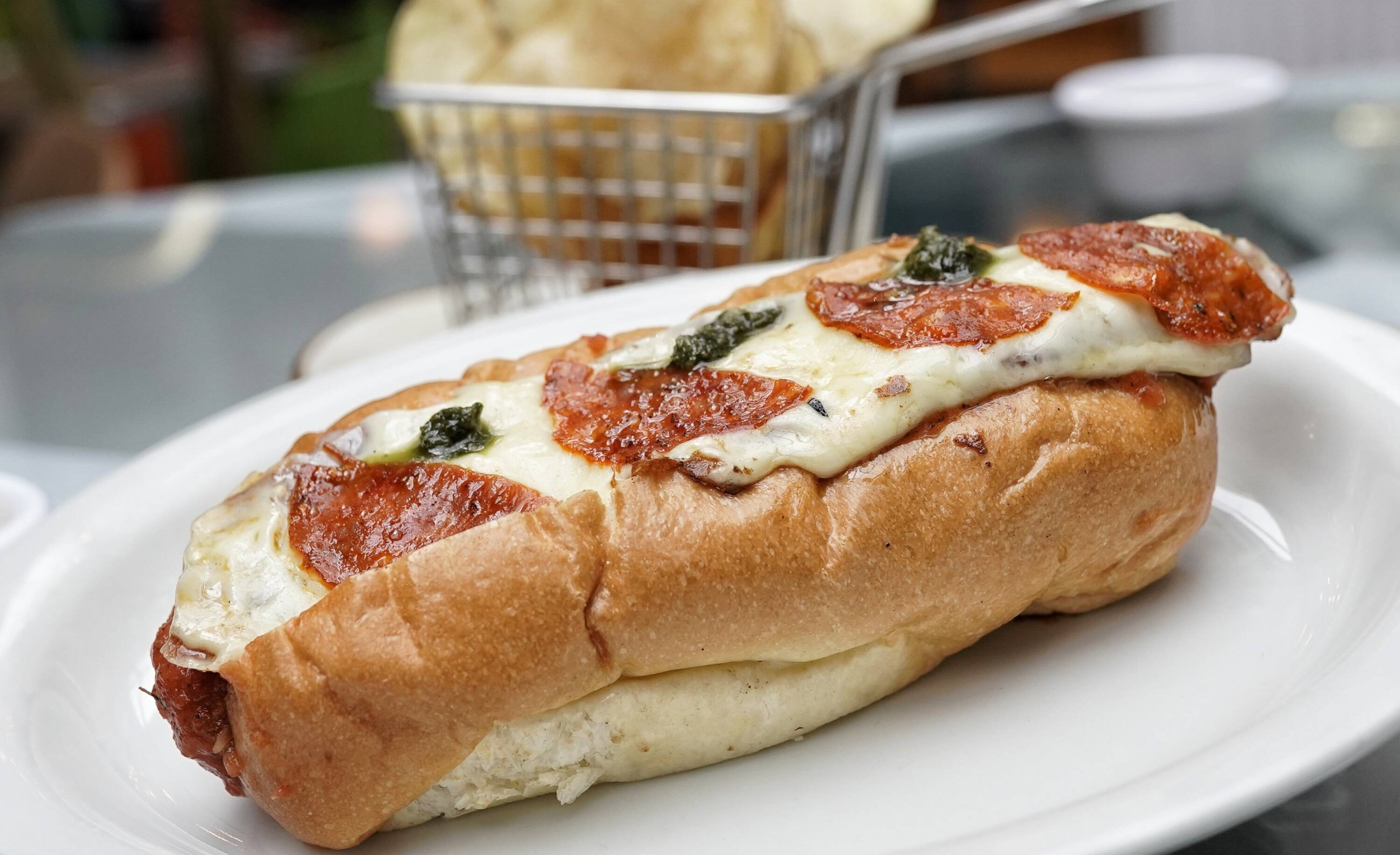 Hot dogs: el maravilloso encanto de los perros calientes colombianos