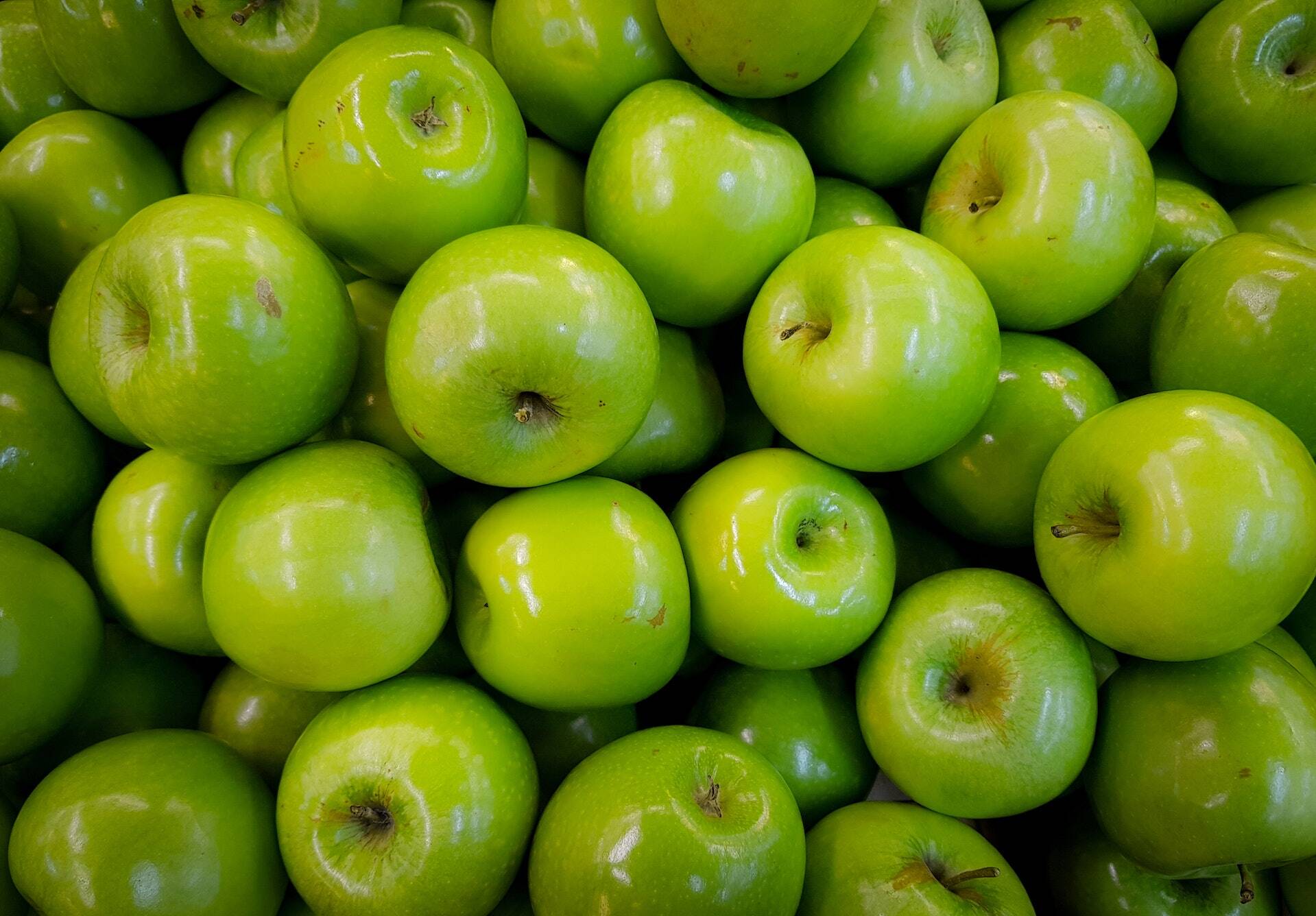 ¿Cuáles son los beneficios de la manzana verde?
