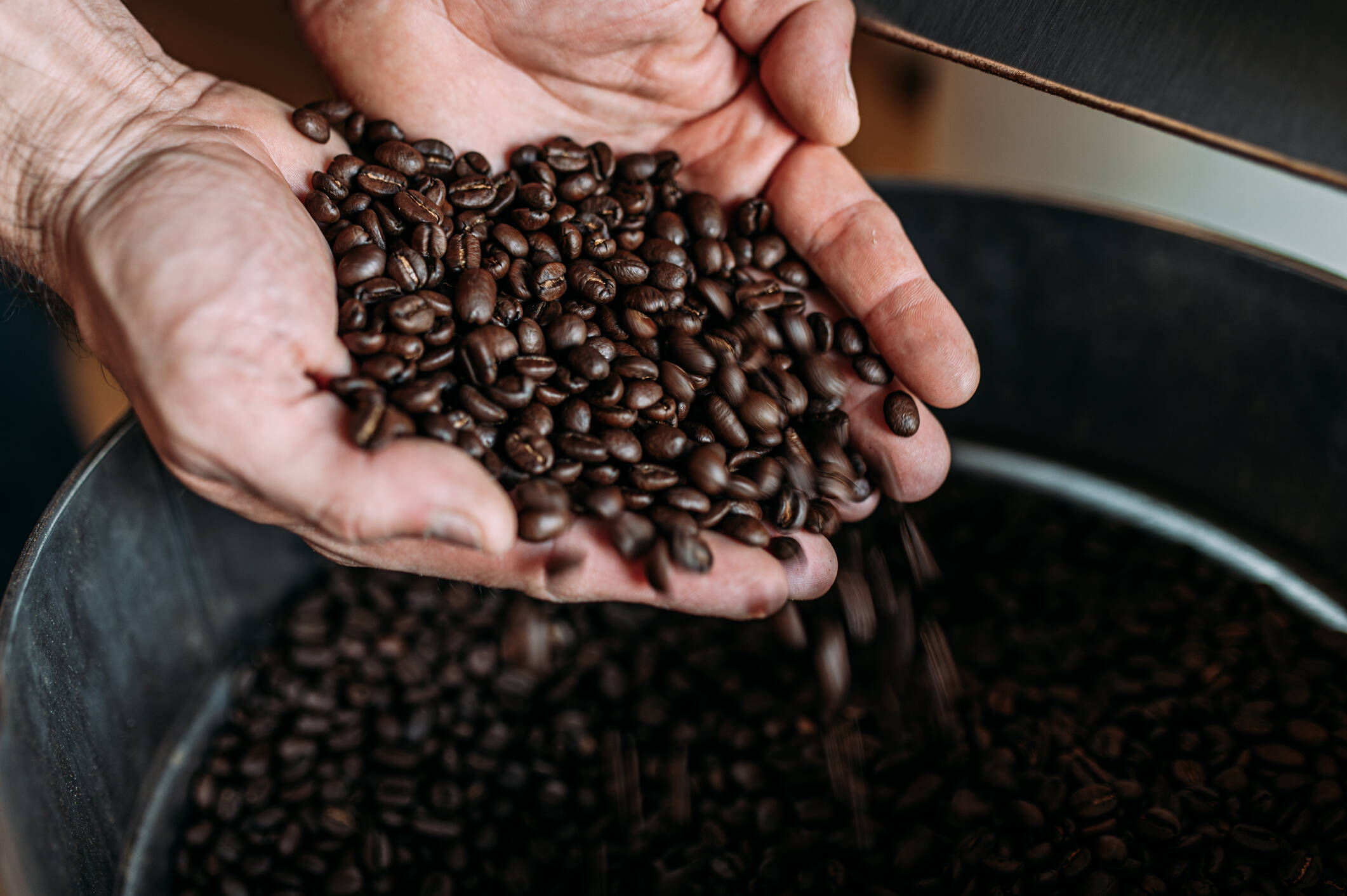 Mezcla de café con limón para qué sirve, beneficios y contraindicaciones