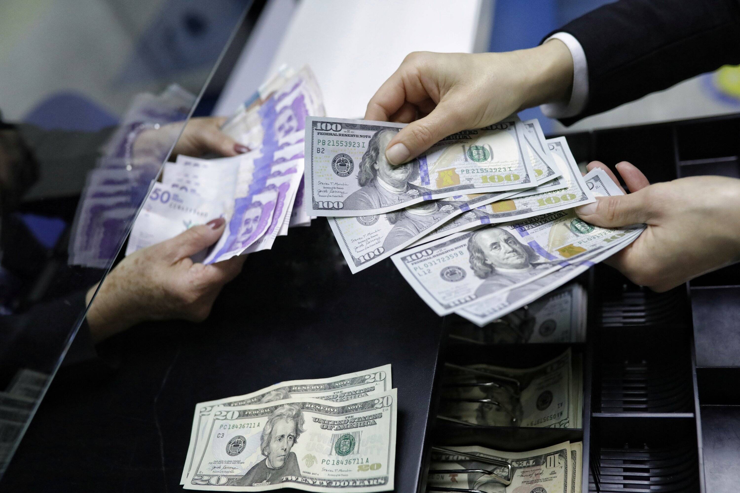 Dólar: así se negocios la divisa estadounidense en el arranque del 2024