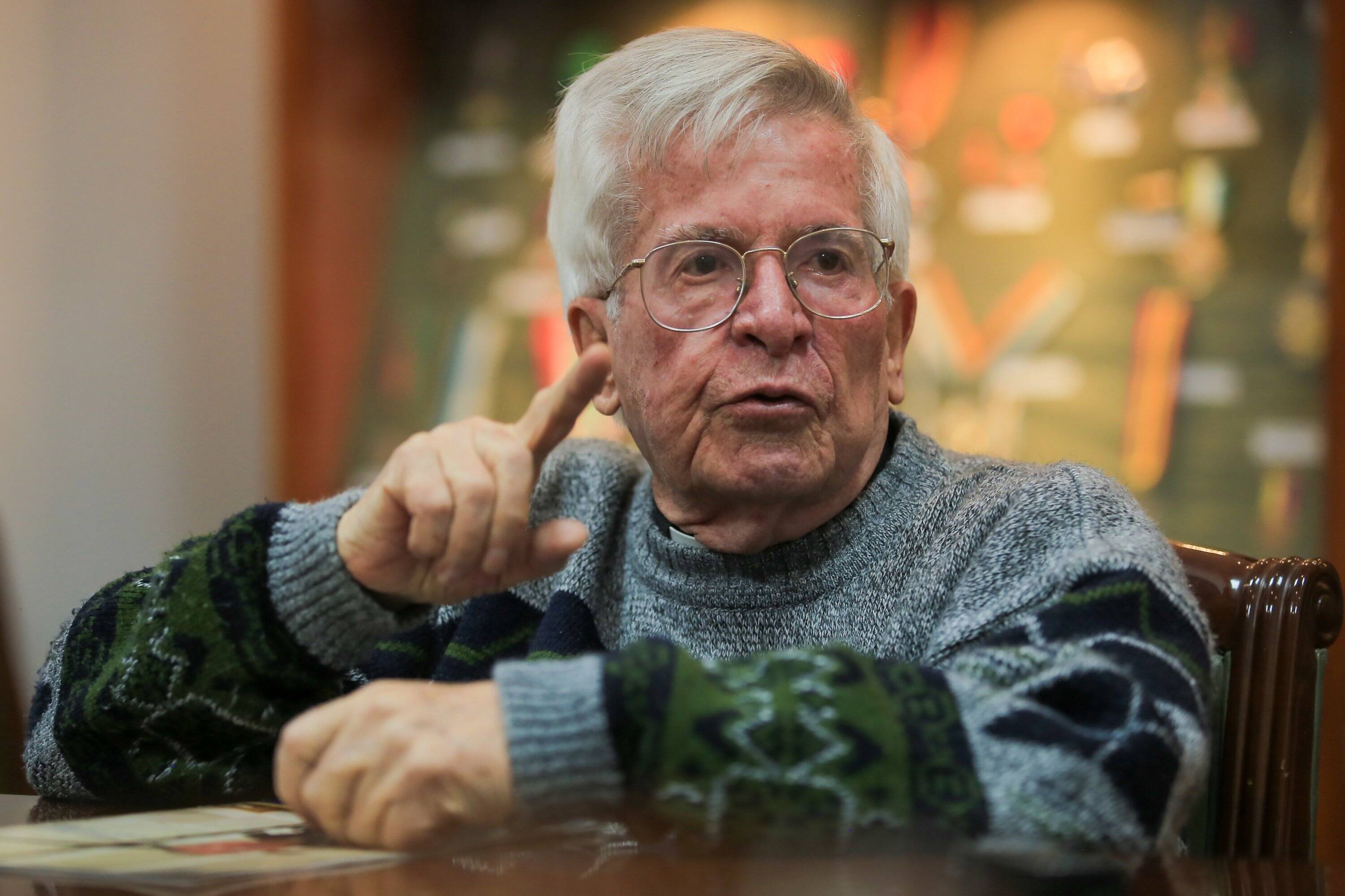 Padre Diego Jaramillo del Minuto de Dios se disfrazó de 'harlista'