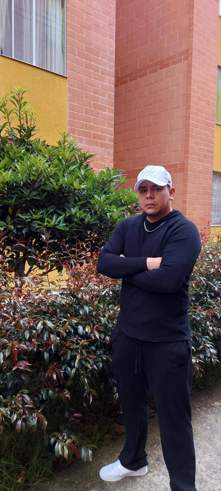 Raúl Bonilla, víctima de abuso sexual por parte de un sacerdote en Colombia