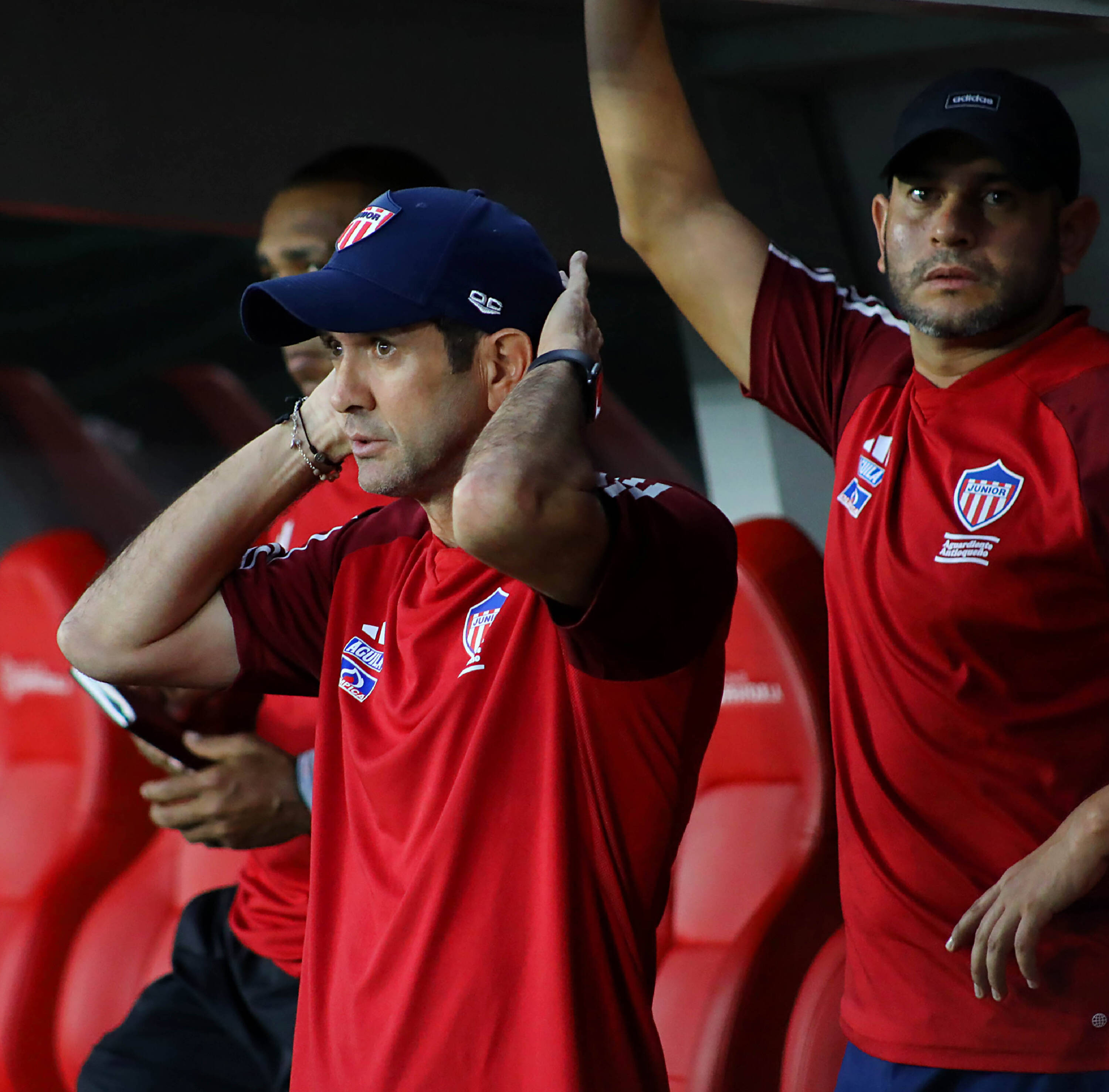 Junior define el futuro de Arturo Reyes al frente de la dirección técnica