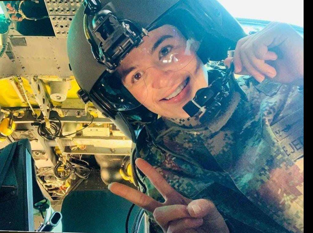 Padre de teniente Julieth García rompe en lágrimas en reconocimiento