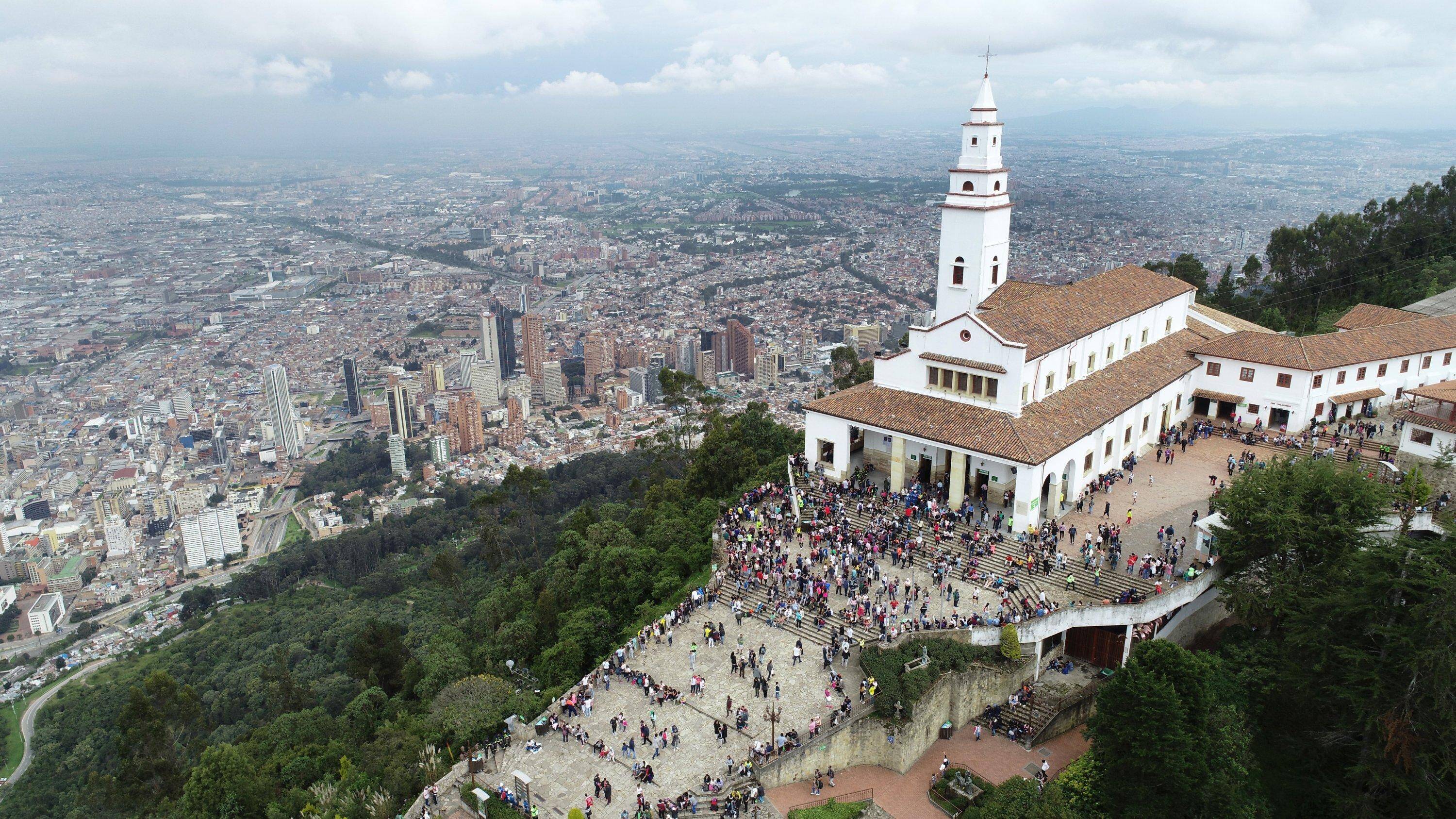 Monserrate en Bogotá: estos son los nuevos horarios para subir en época de fin de año 2024