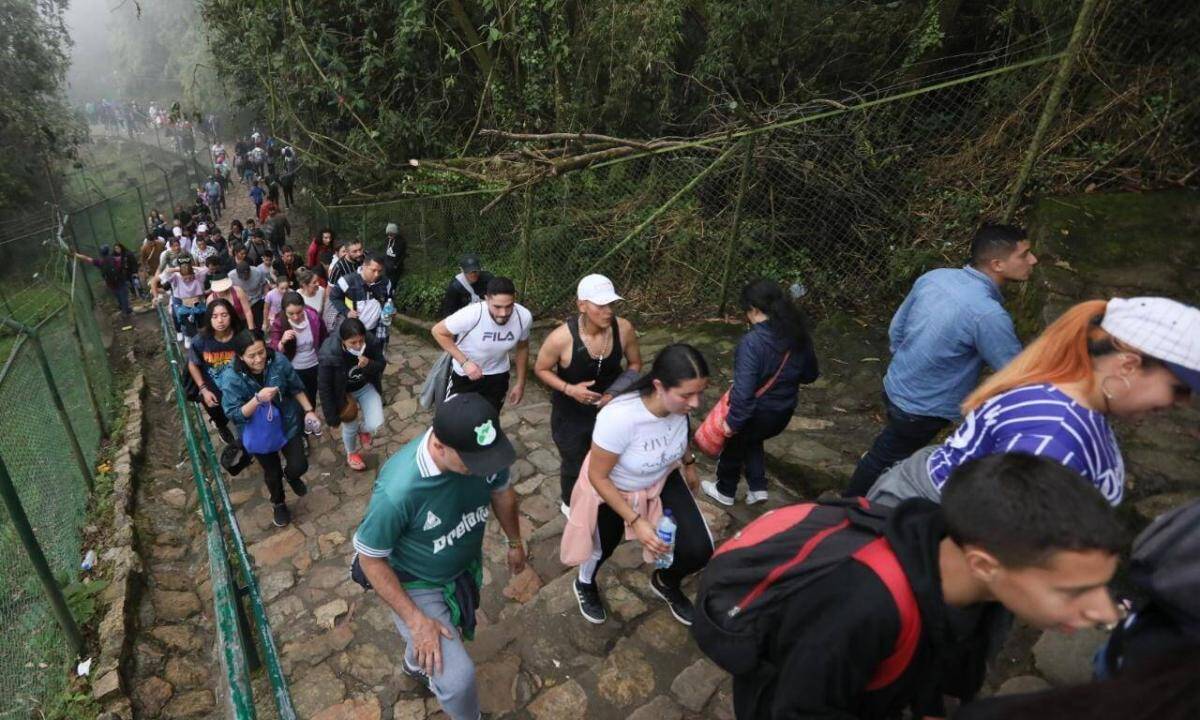 Monserrate: ¿Cuántos escalones tiene?