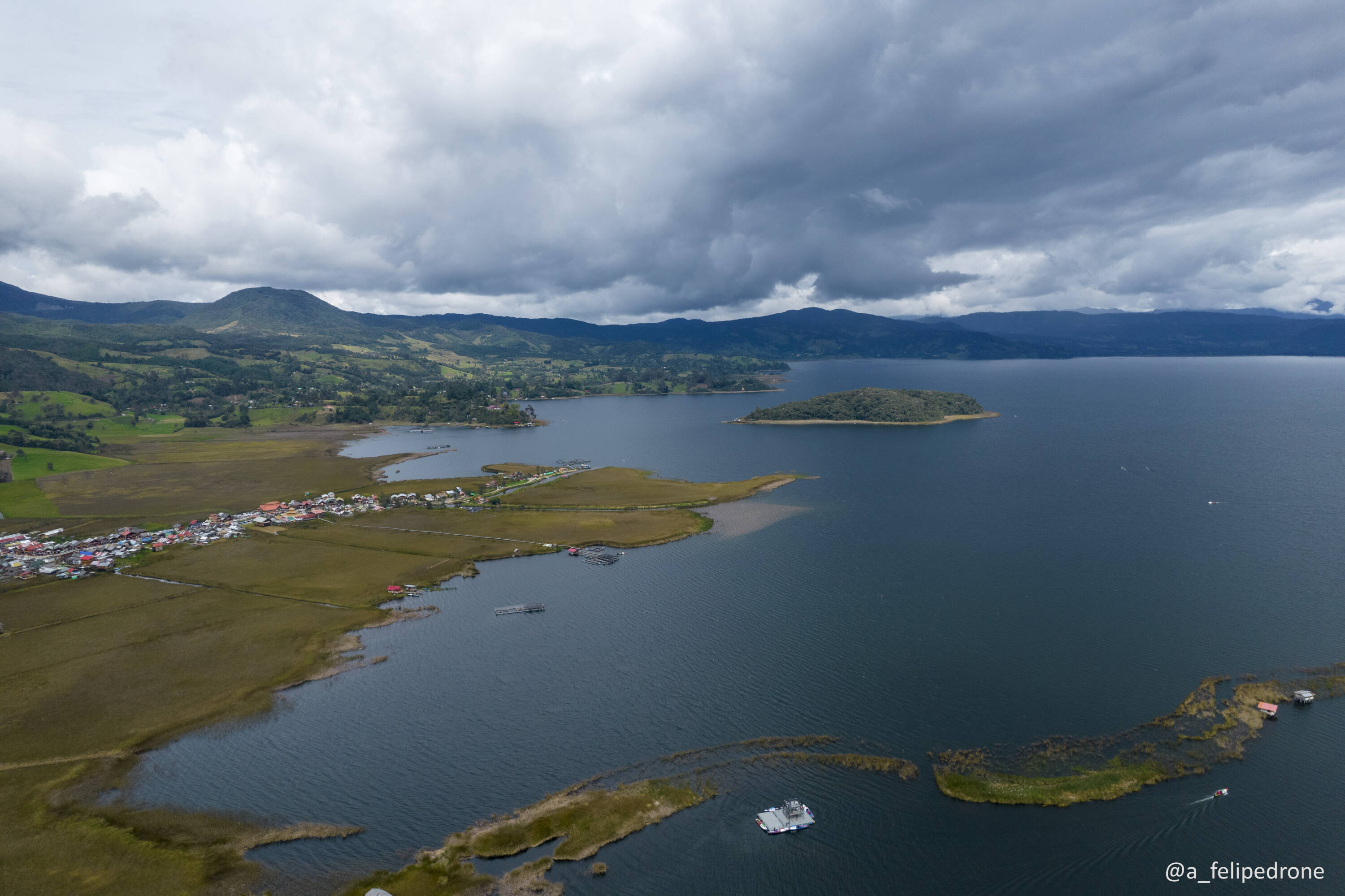 Laguna de la cocha en Nariño: preocupa el deterioro por la contaminación