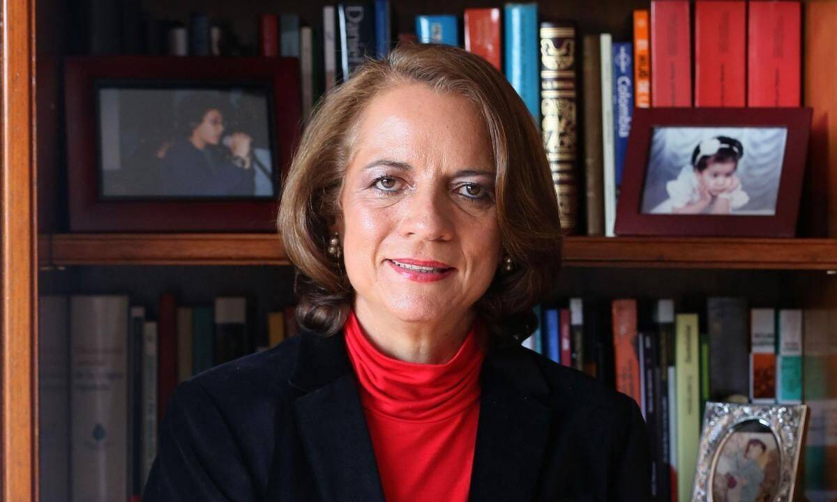 Patricia Lara habla de su nuevo libro 'La espada de Bolívar'