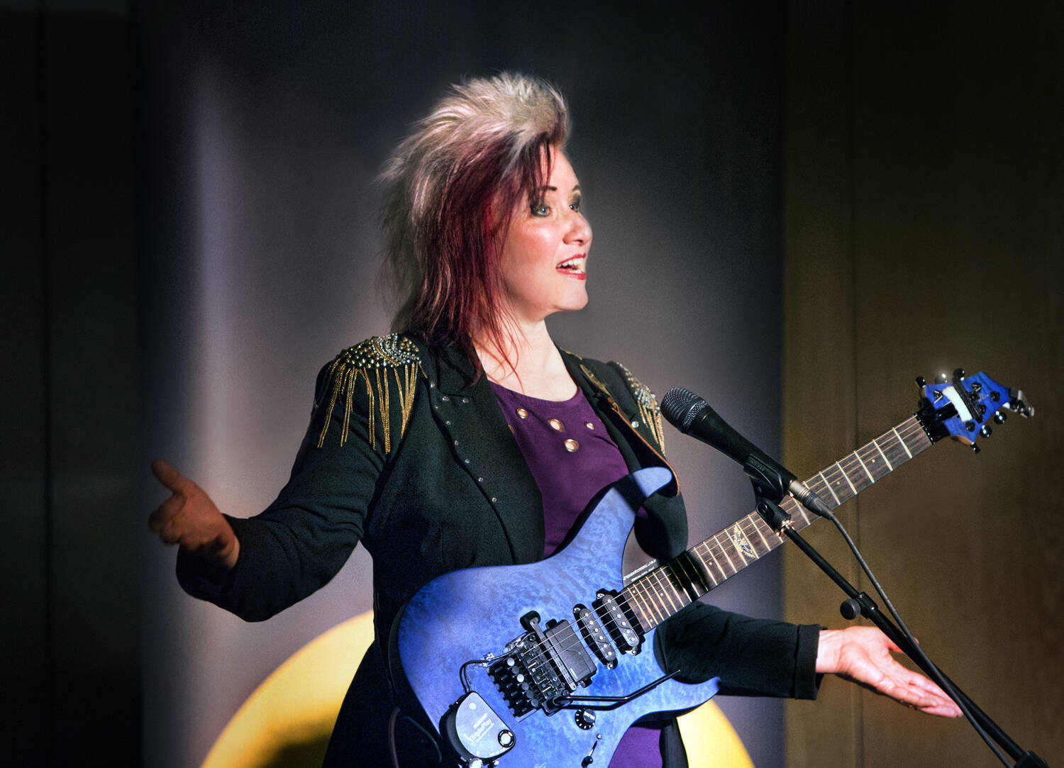 Jennifer Batten, la guitarrista que le marcó el ritmo a Michael Jackson