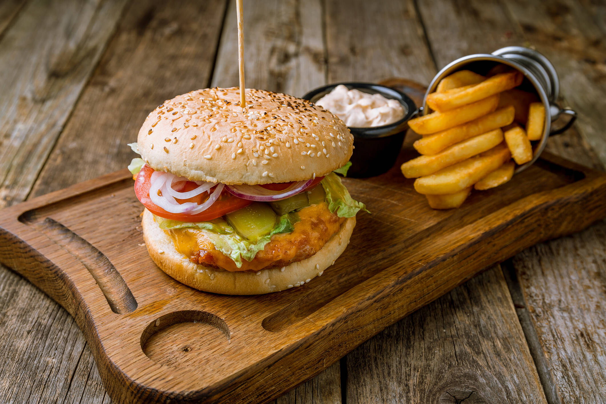 Las 2 comidas rápidas que funcionan para aliviar el guayabo y quizá no ...