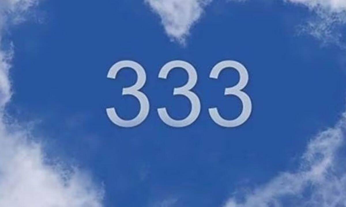 Numerología: qué significa el 333 y qué significan las horas espejo