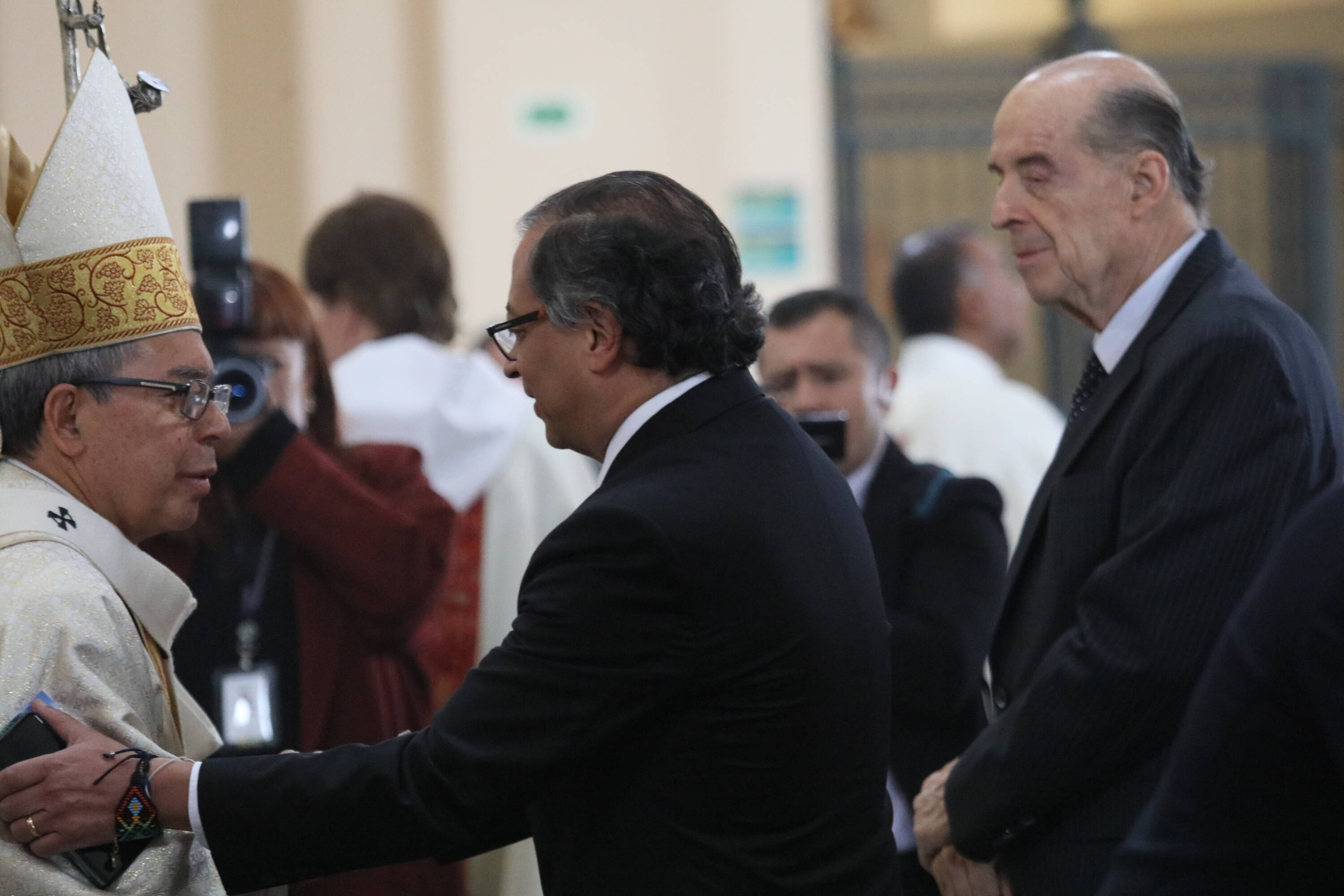 Presidente Gustavo Petro asiste este lunes a homenaje del maestro ...