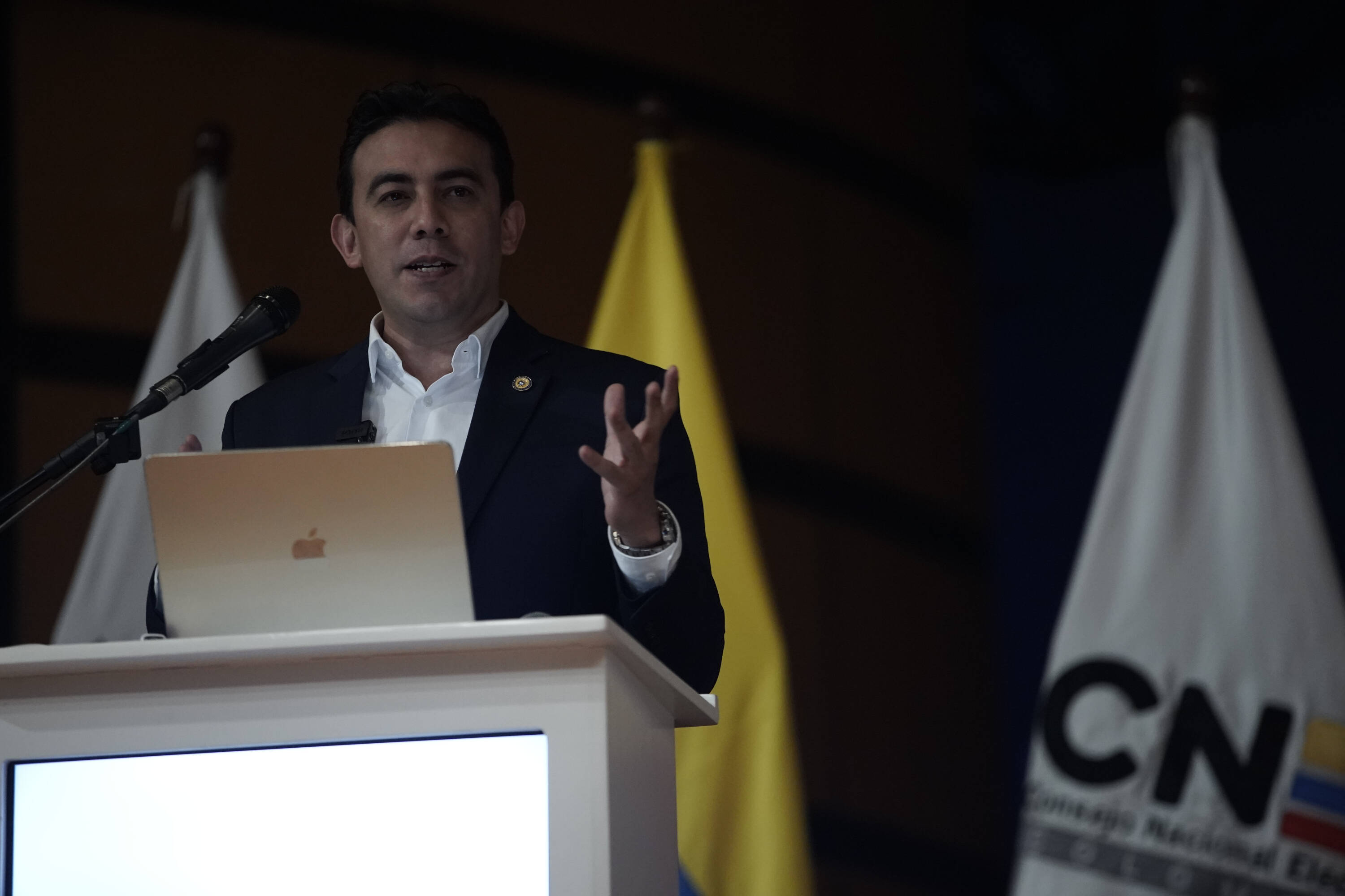 ¿Quién es Hernán Penagos, el exmagistrado elegido como nuevo registrador?