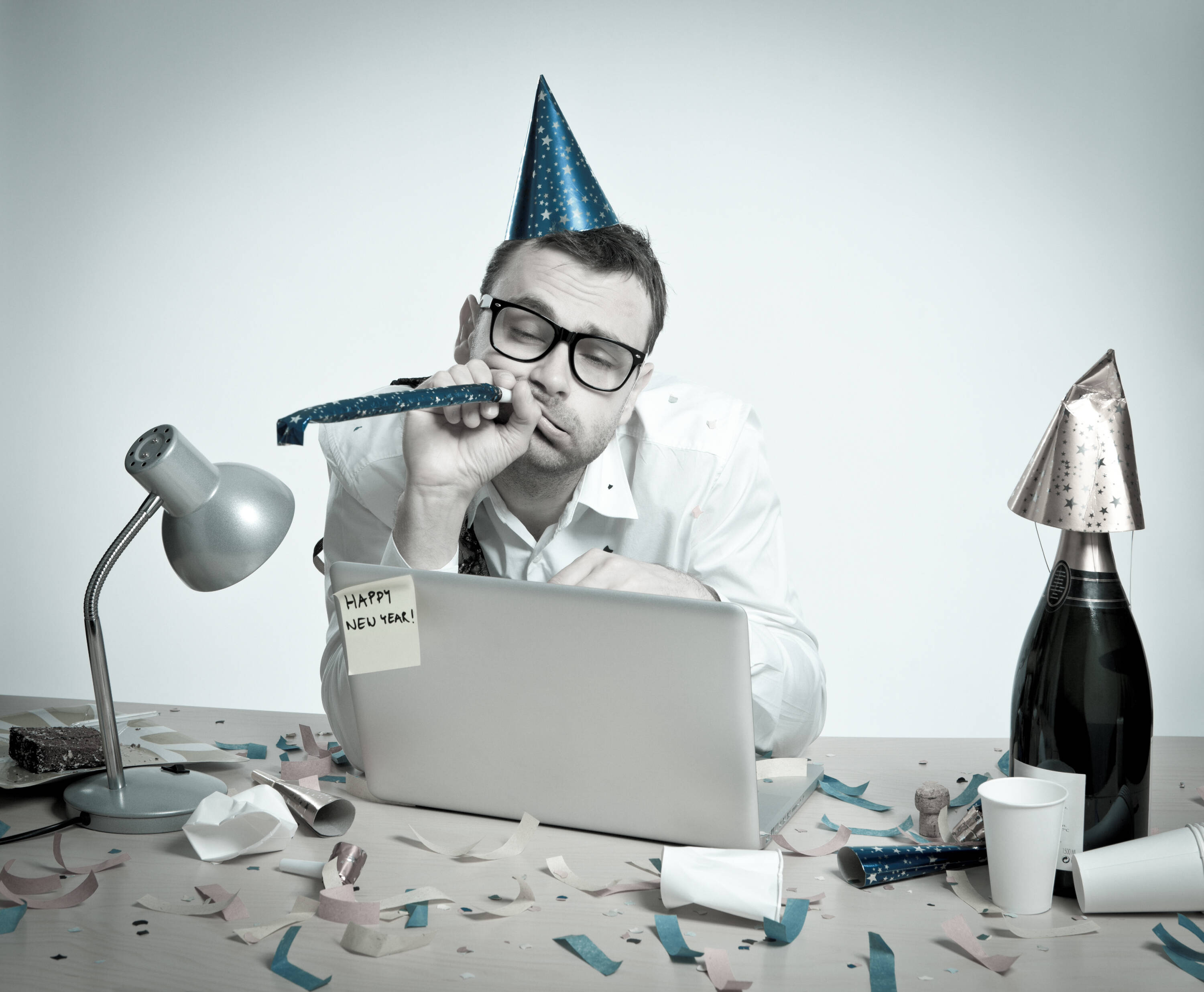 ¿Lo pueden despedir por estar borracho en la fiesta de fin de año de la ...
