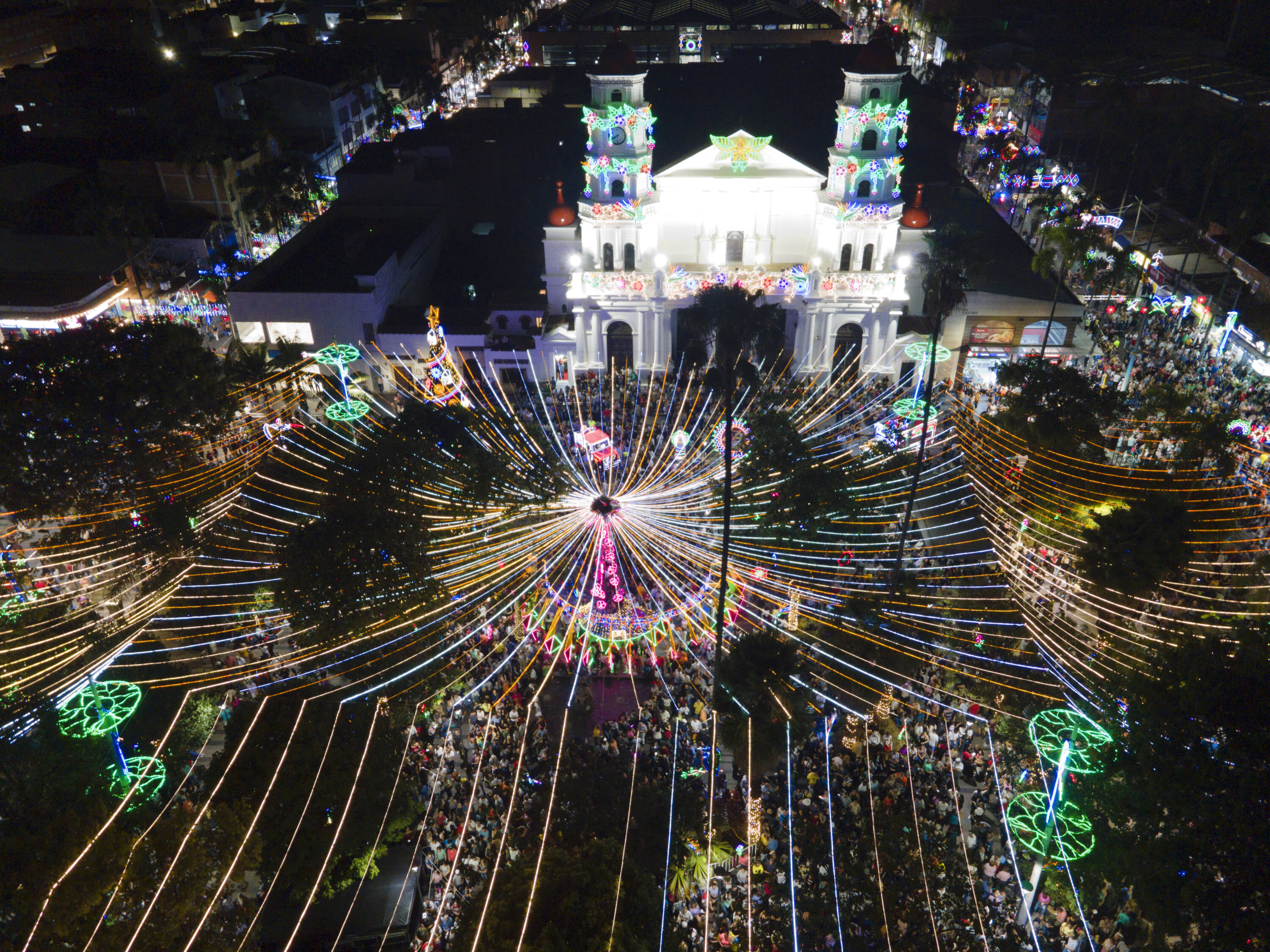 Alumbrados en Colombia: así se ve la navidad en las principales ...