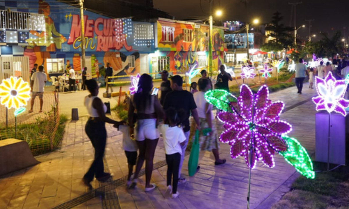 Bulevar Del Oriente De Cali Estrenó Su Alumbrado Navideño Así Luce