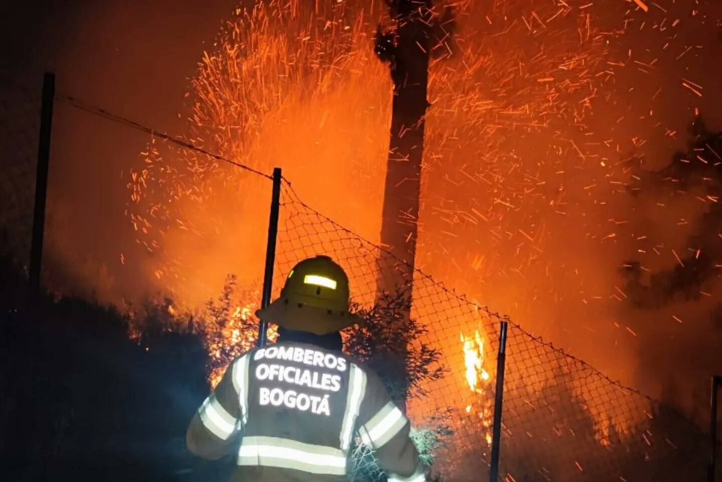 Incendio en los cerros orientales: reporte minuto a minuto de la emergencia
