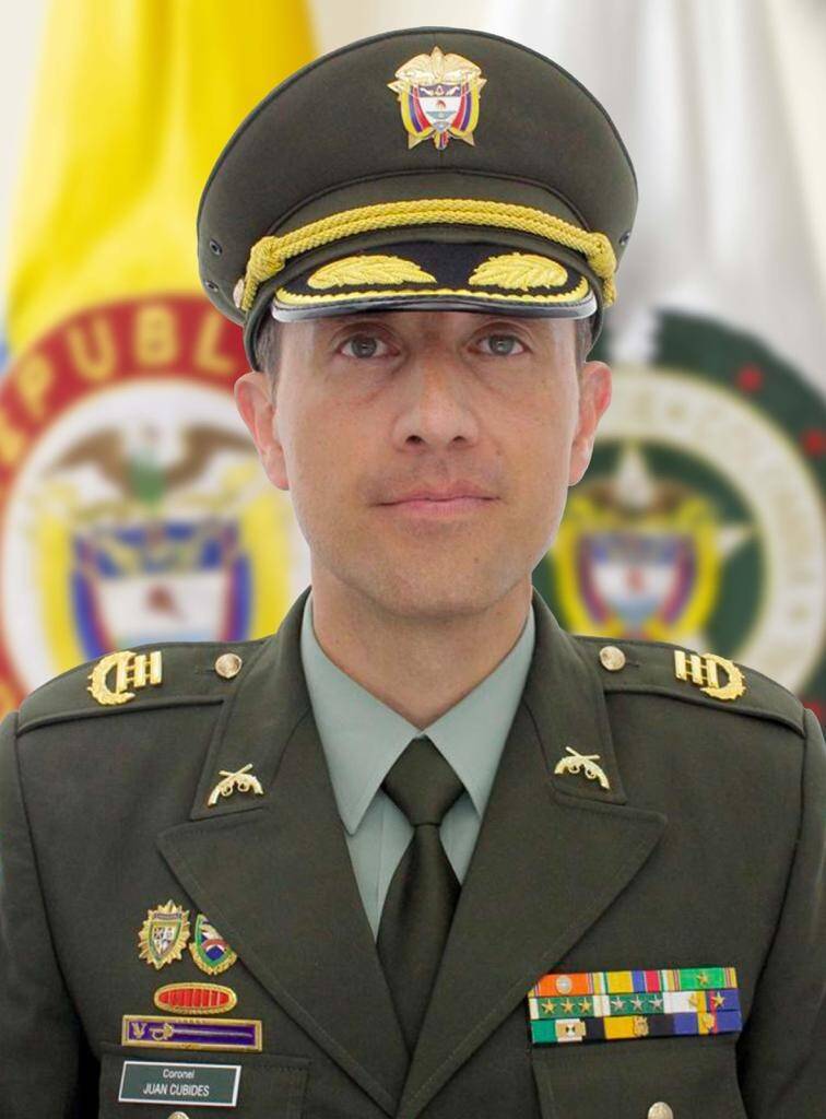 Bogotá: roban camioneta blindada del esquema de Alfonso Gómez Méndez