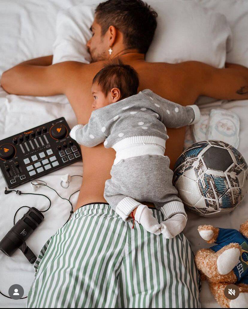 Kevin Bury: ¿cómo es en la vida real el intérprete de Leo en Romina ...