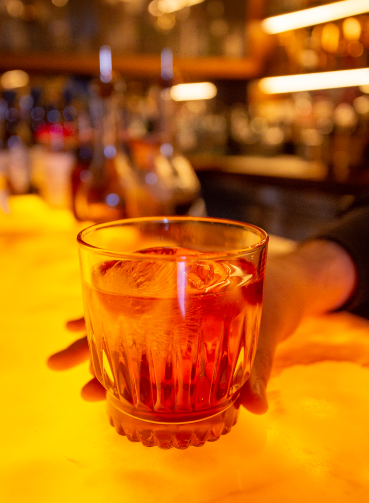 Charla con el fundador de 8 y cuarto, bar en Quinta Camacho en Bogotá