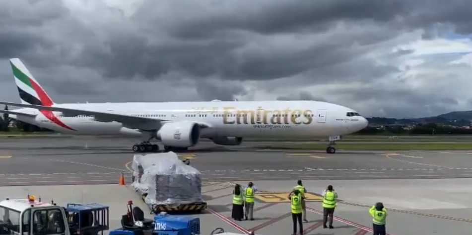 Emirates aterrizó por primera vez en Bogotá: así fue el vuelo desde ...
