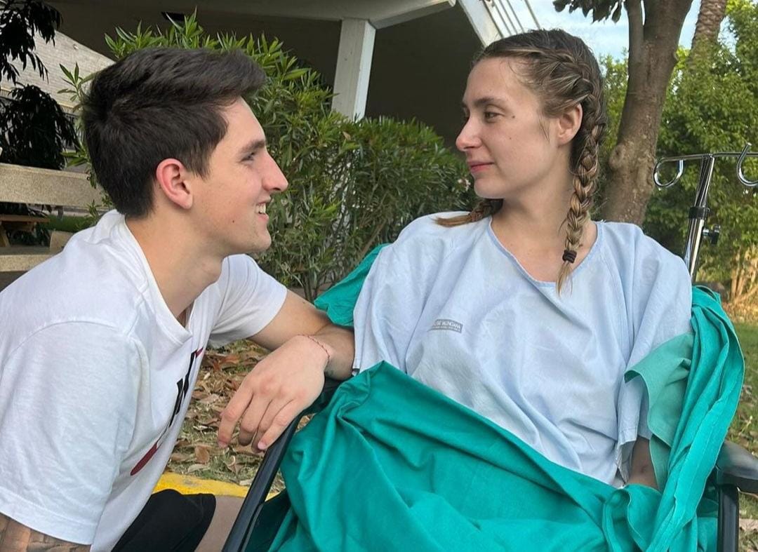 Una joven de 25 años perdió las manos y los pies por culpa de una ...