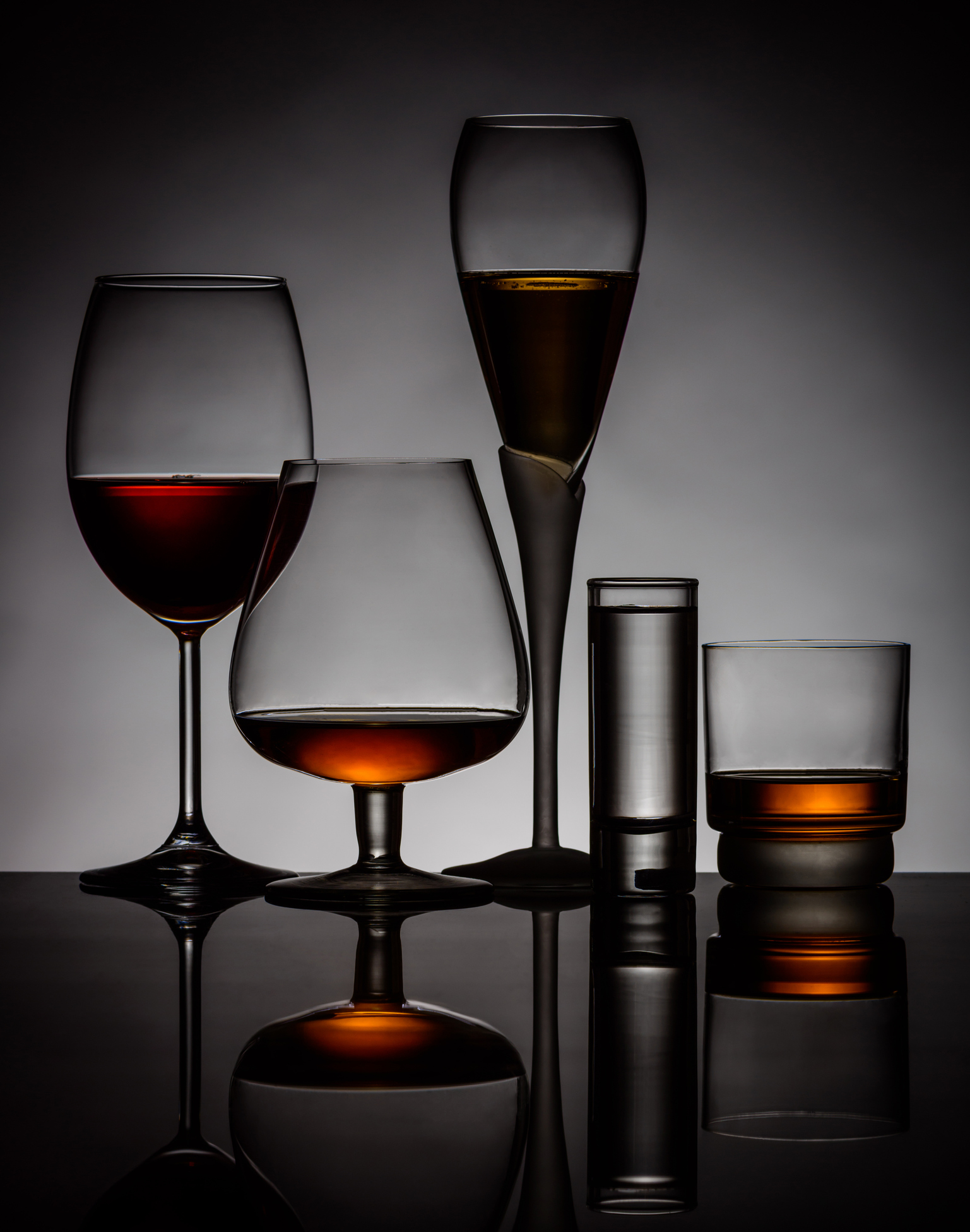 Estilos de copas y vasos para beber licores y cerveza