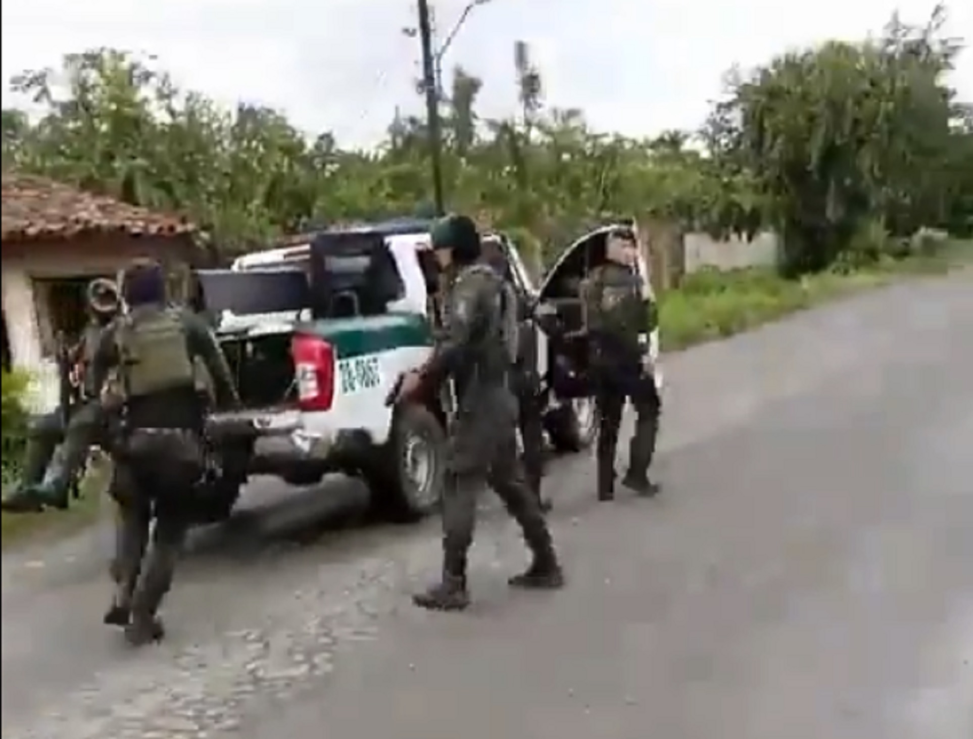 Autoridades confirman hostigamiento en subestación de policía de El ...