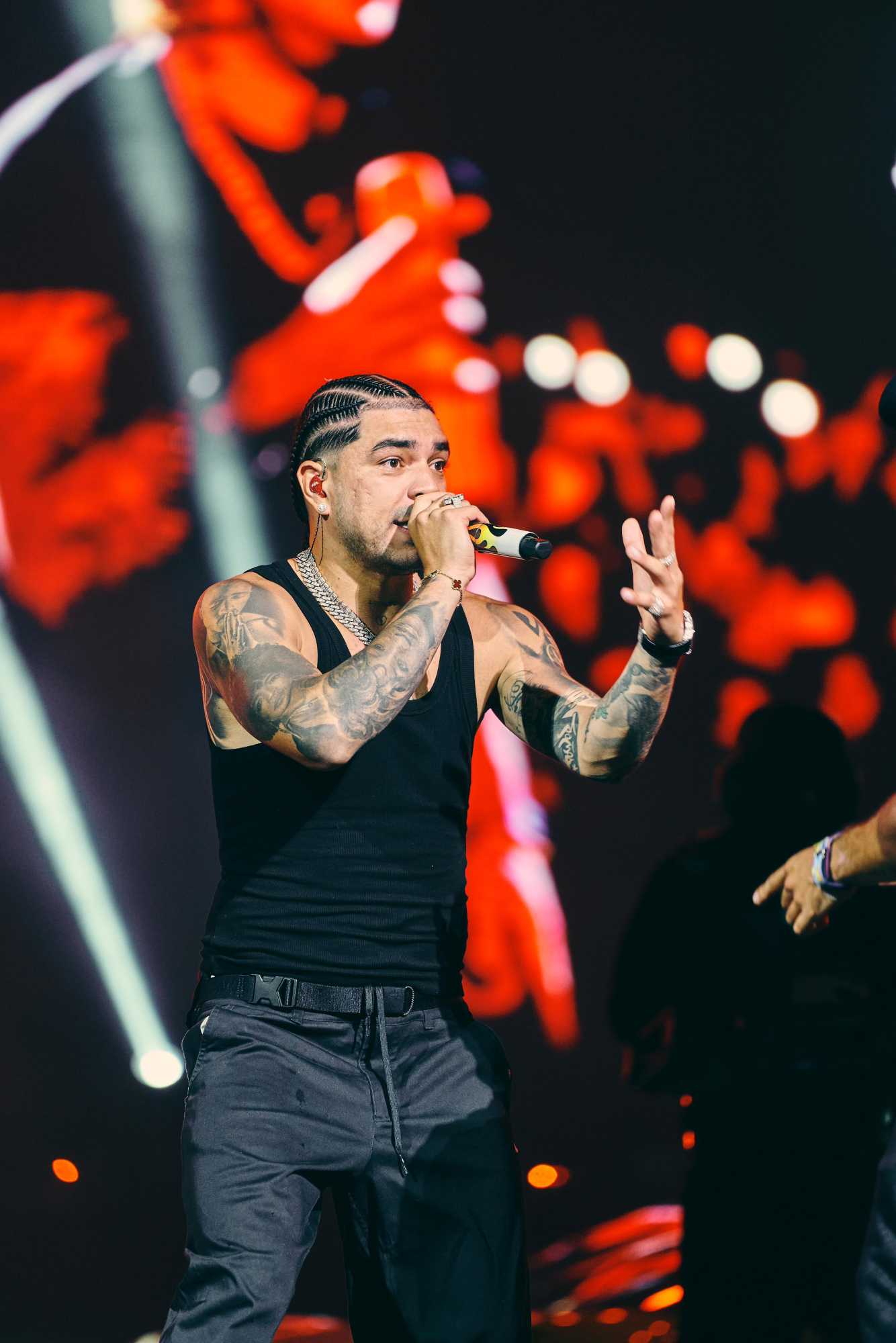 Ryan Castro conquista con altura su primer Movistar Arena en Bogotá ...