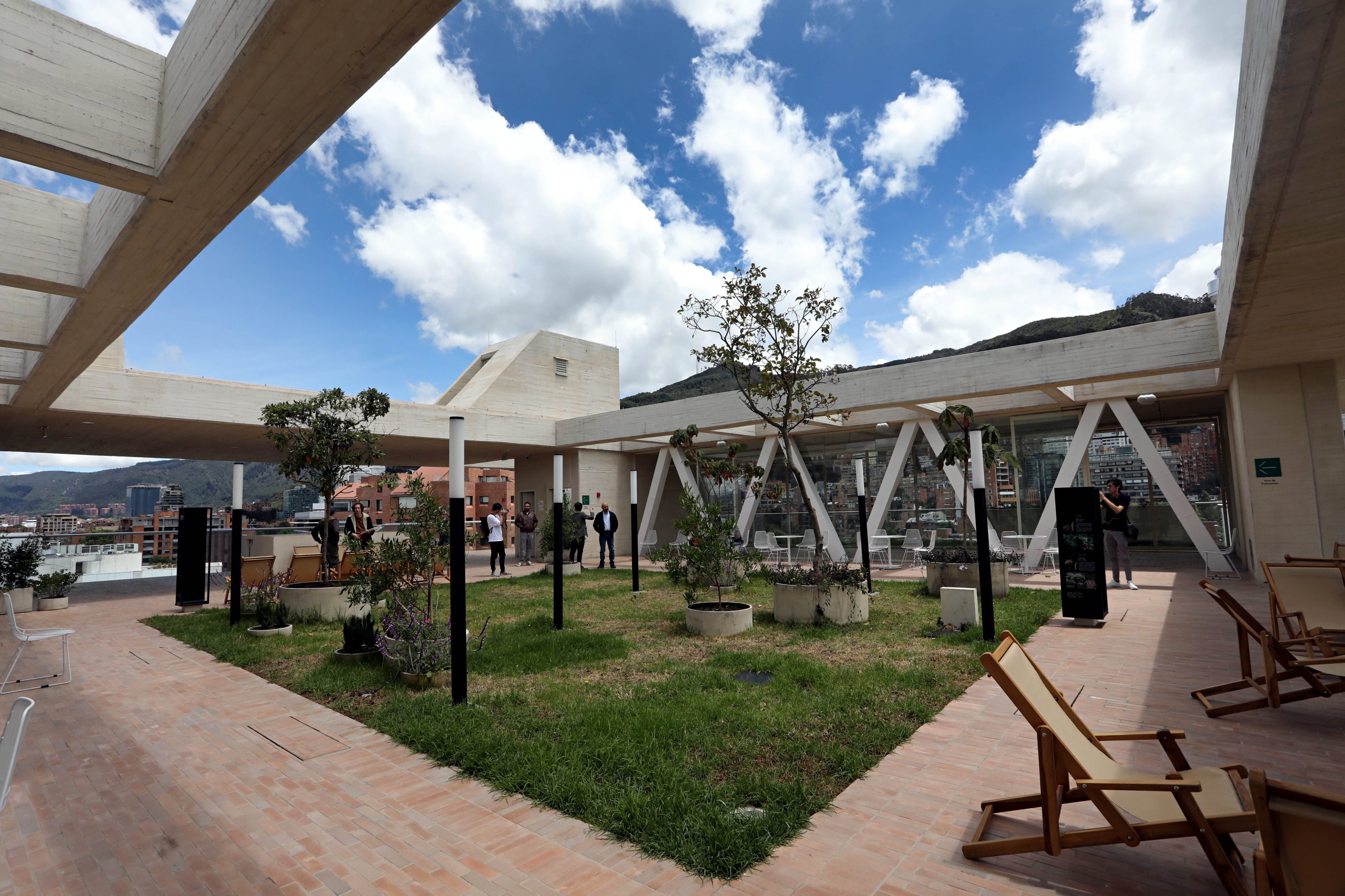 Se abre el Centro Felicidad de Chapinero, un parque vertical para toda la ciudadanía: estos son ...