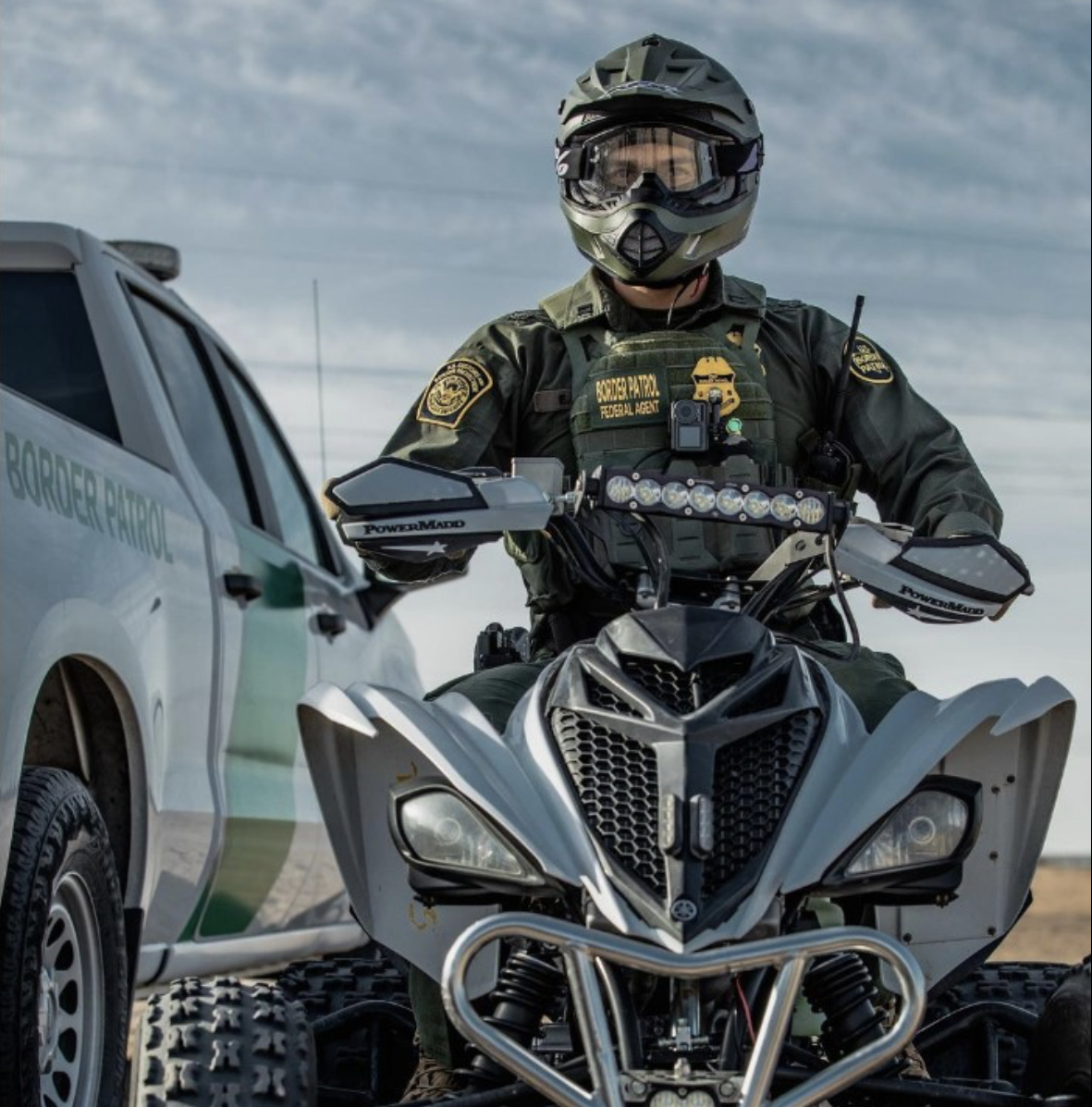 Quisieron huir de CBP entre la maleza, pero esta operación táctica ...