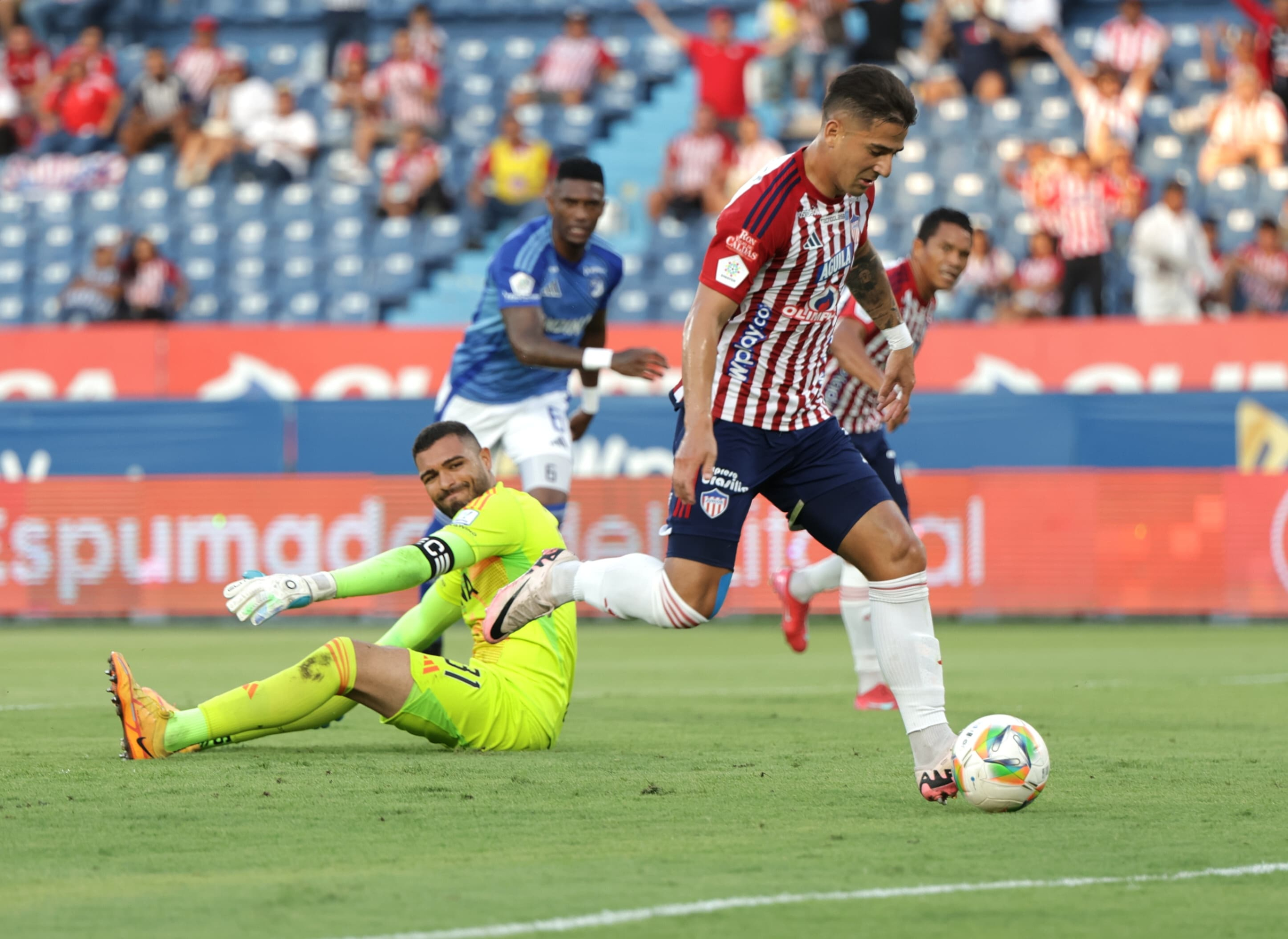La pifia de Álvaro Montero: video del insólito error del arquero de Millonarios en gol de Junior