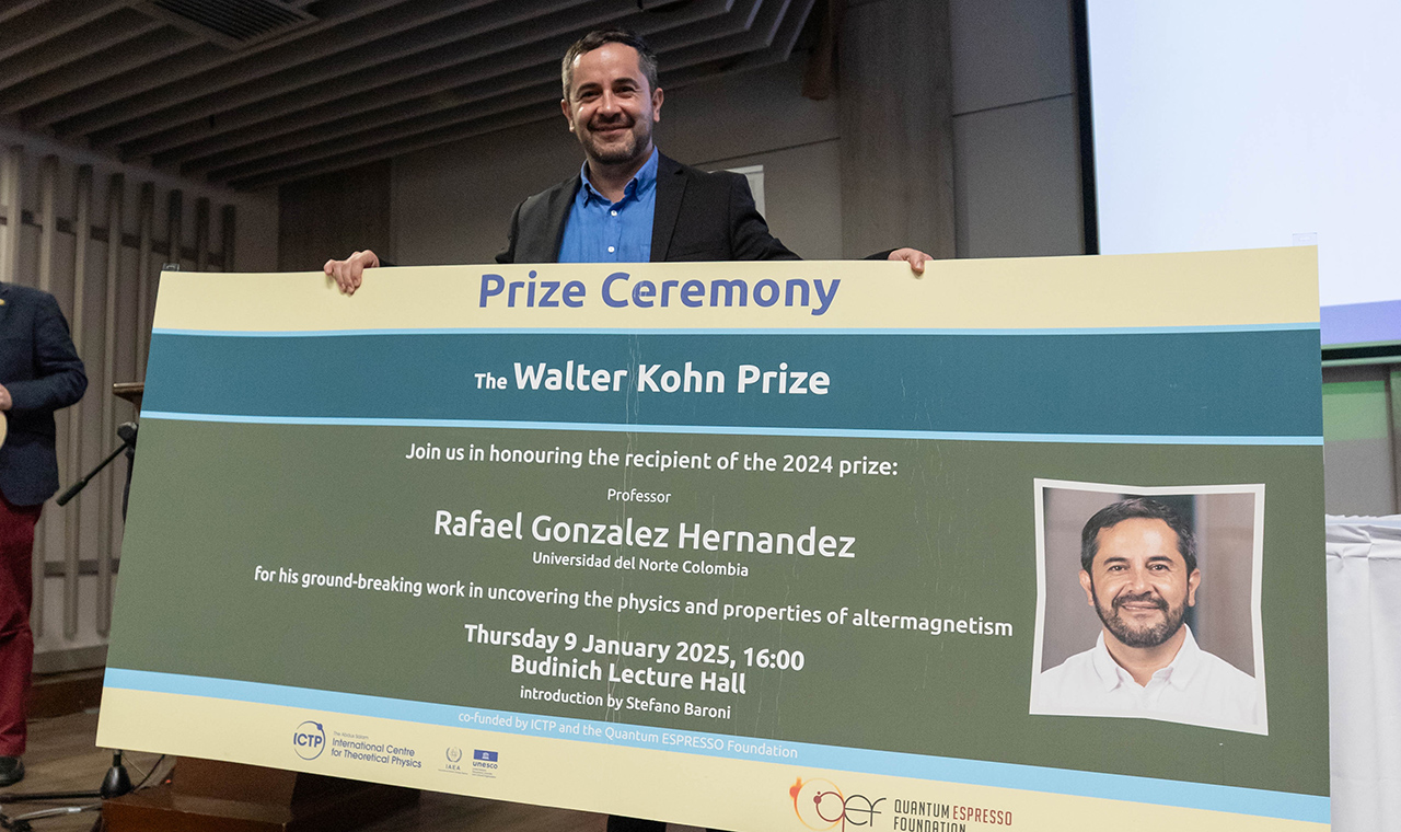 Colombiano es reconocido con el Premio Walter Kohn por sus ...