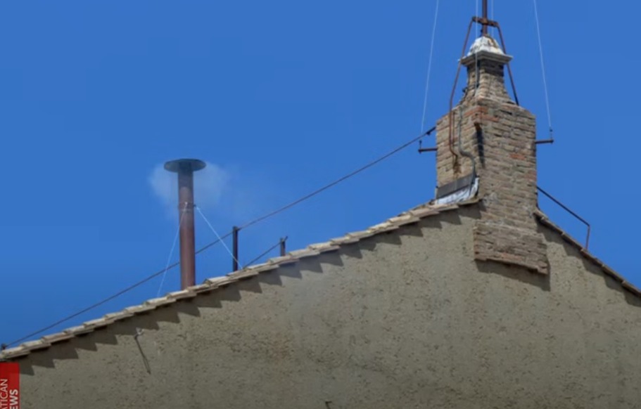 ¿Salió humo blanco tras fumata negra en el Vaticano? Video del momento ...
