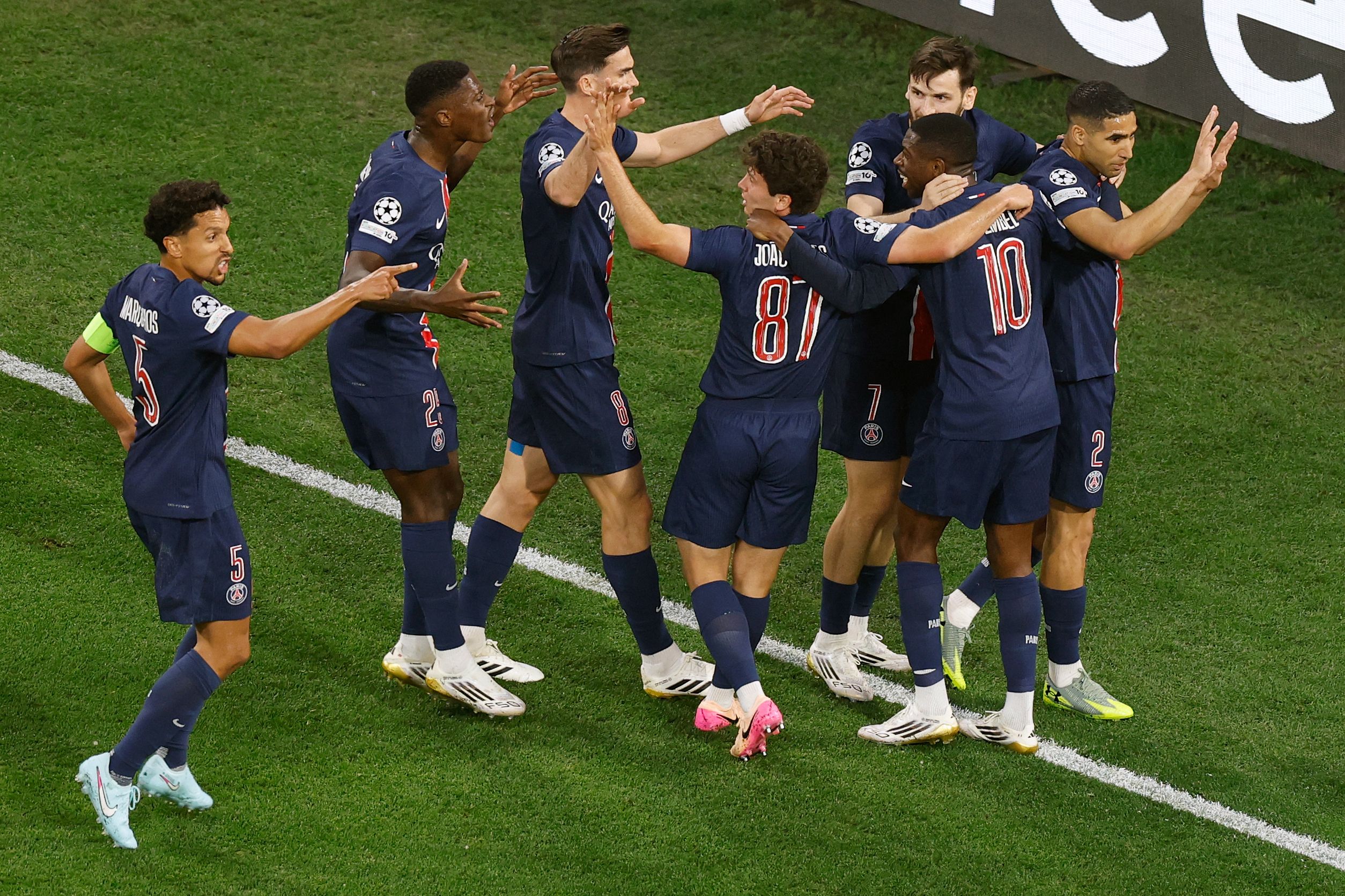 PSG, campeón de la Champions League tras golear al Inter de Milán, juega además en la cancha de ...