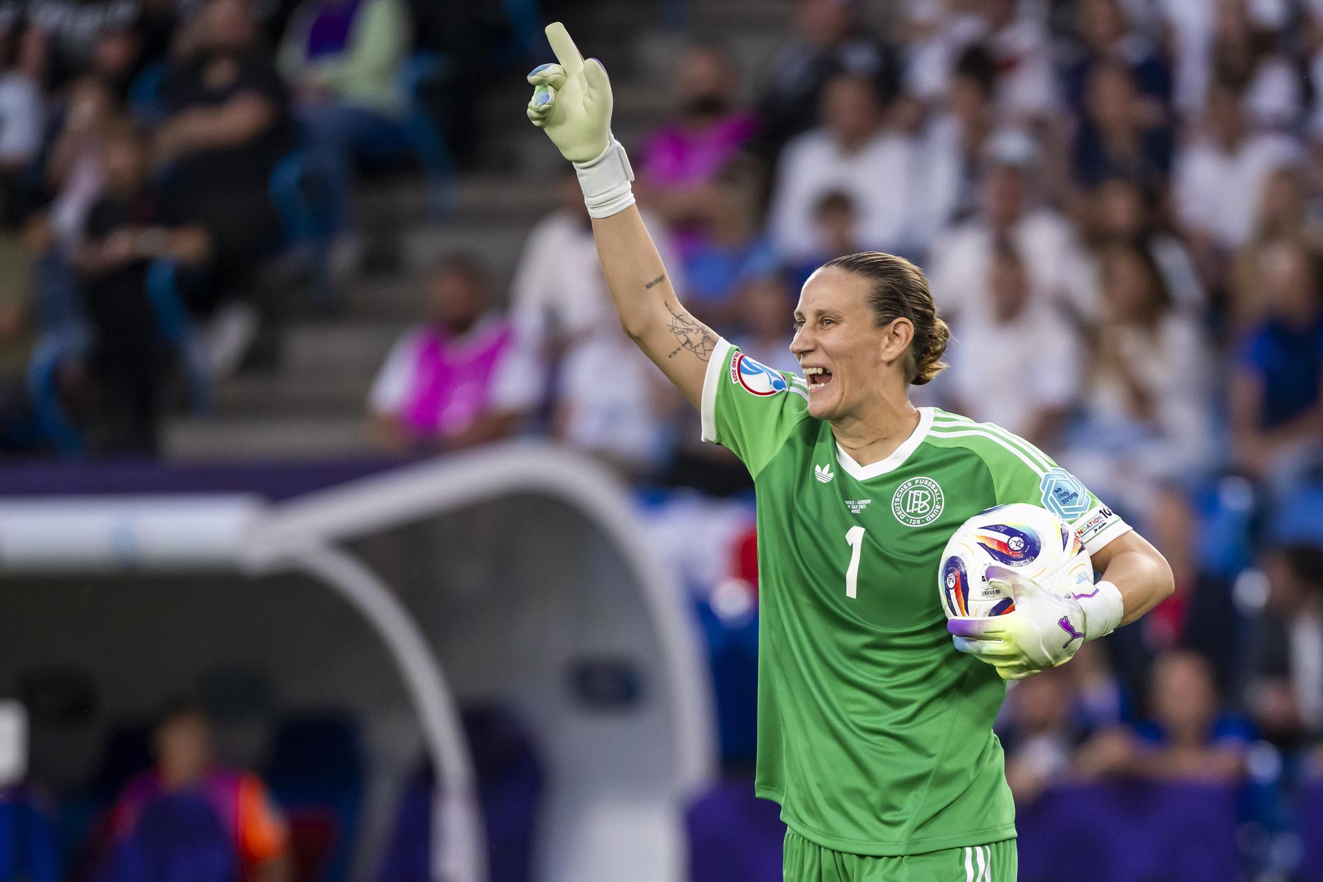 La historia de Ann-Katrin Berger, la arquera alemana que sobrevivió y venció dos veces al cáncer ...